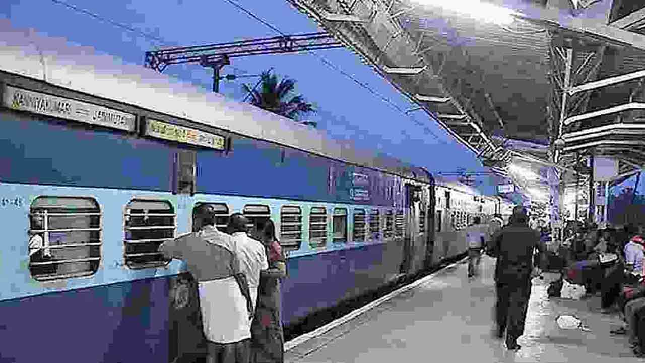 Indian Railway: రైల్వే ప్రయాణికులకు శుభవార్త.. చింతించకండి ఇకనుంచి ఆ ...
