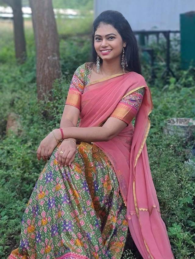 గాత్రమే కాదు రూపంలోనూ రమ్యమే.. – TV9 Telugu | Singer Ramya Behara ...