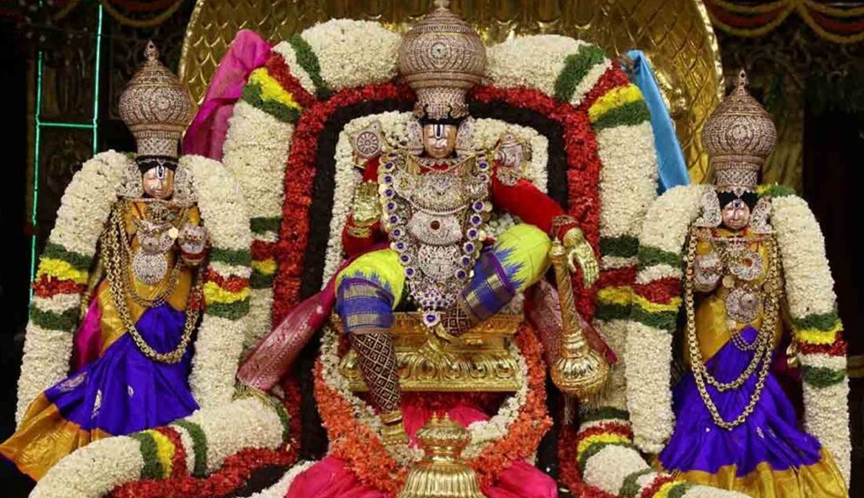 బ్రహ్మోత్సవాల్లో భాగంగా తొమ్మిదో రోజు అంతిమ ఘట్టం చక్రస్నానం ...