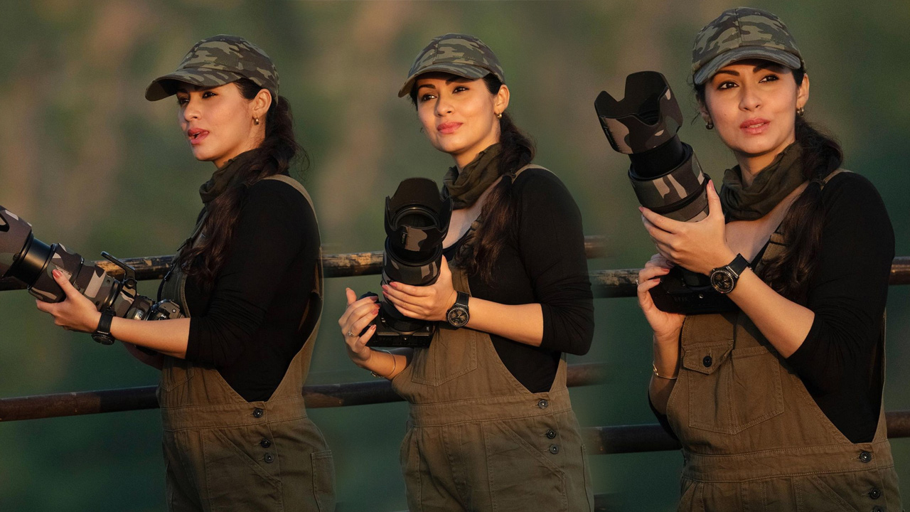 Sadha: ఎలా చూసిన ఇంత క్యూట్ అండ్ స్వీట్ గా ఎలా ఉండగలుగుతున్నావ్ బ్యూటీ ...